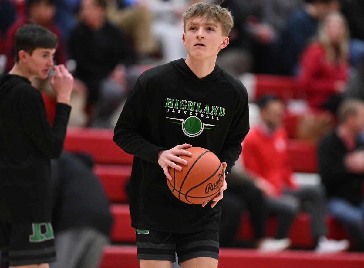 Solomon Callaghan leads Wadsworth on and off the court - Sports ...
