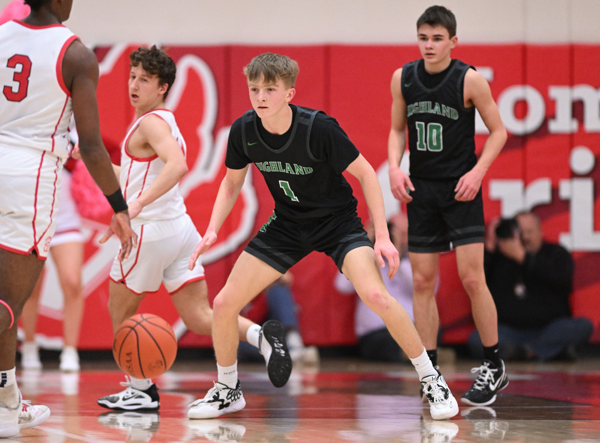 Solomon Callaghan leads Wadsworth on and off the court - Sports ...
