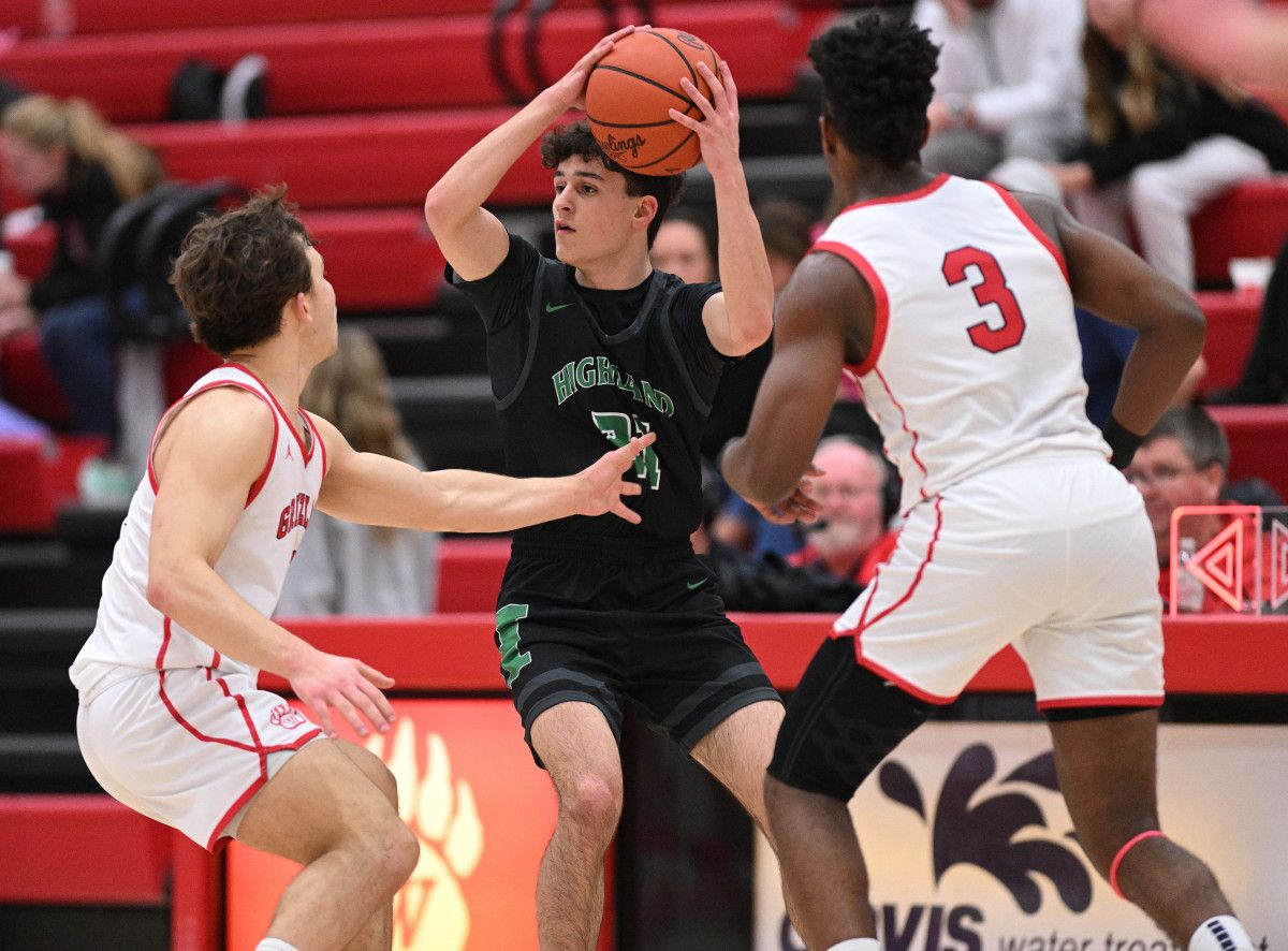 Solomon Callaghan leads Wadsworth on and off the court - Sports ...