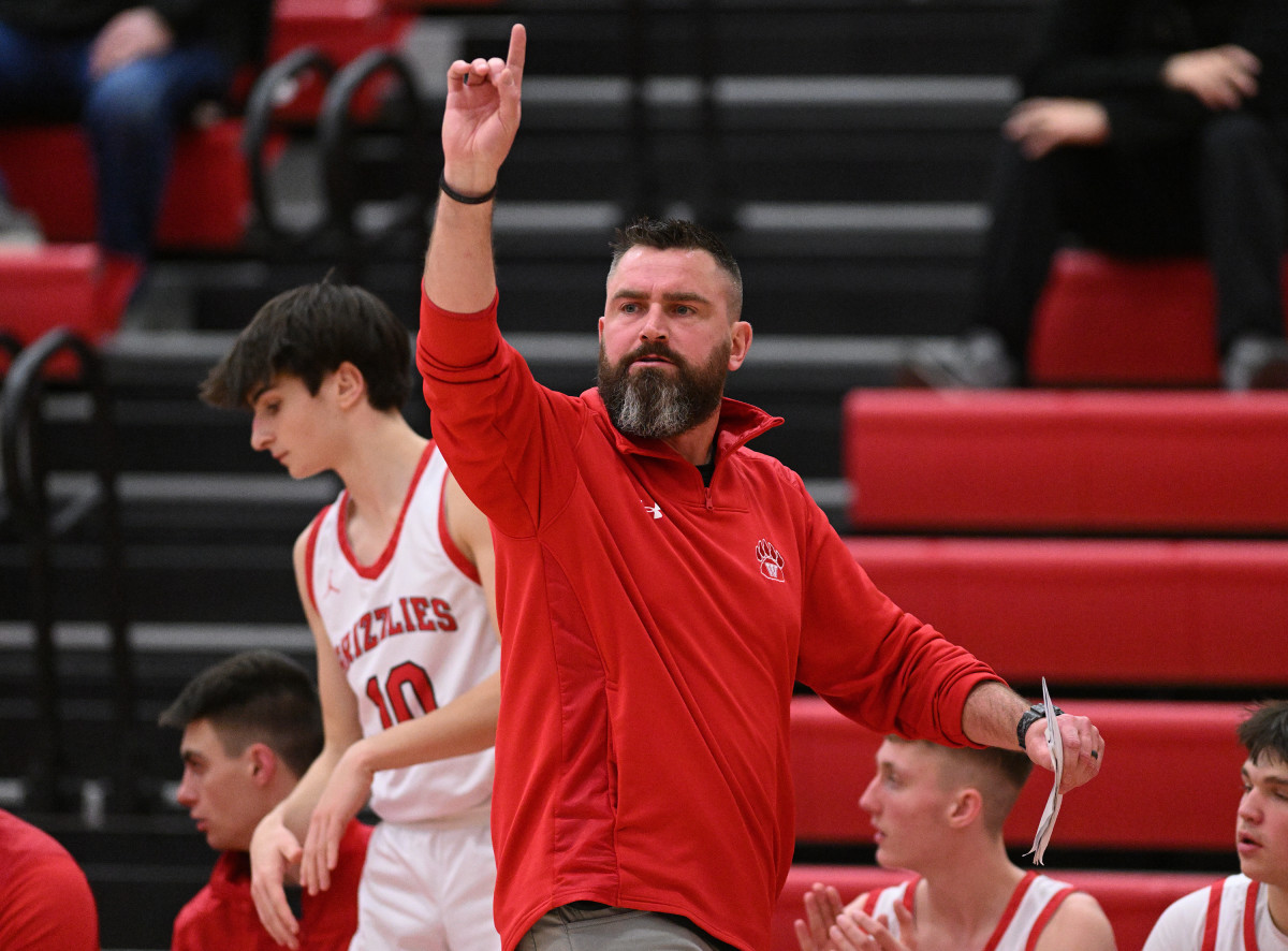 Solomon Callaghan leads Wadsworth on and off the court - Sports ...