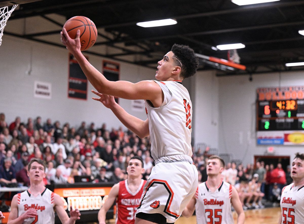 A little belief - and a lot of Braylon Wenger - helps Dalton defeat ...