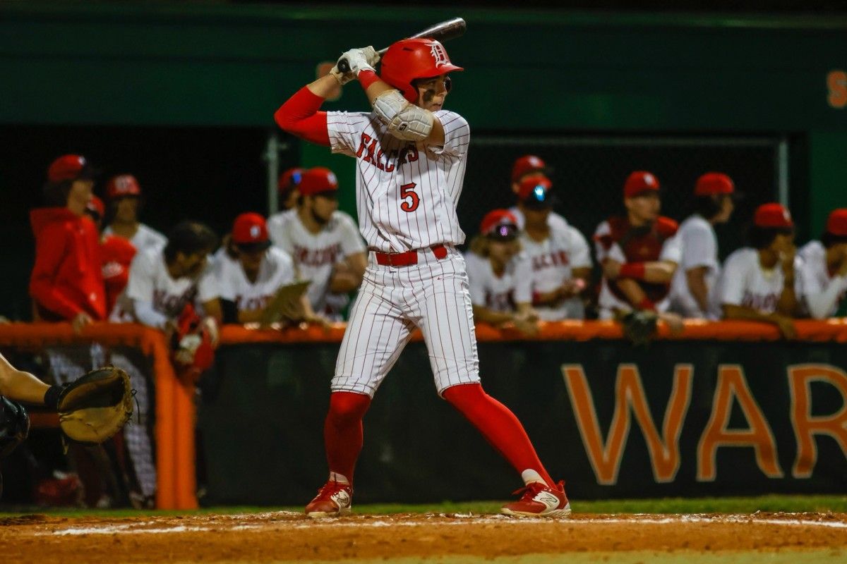 Photo gallery: Dunedin blanks No. 7 Mitchell in Steve Georgiadis ...
