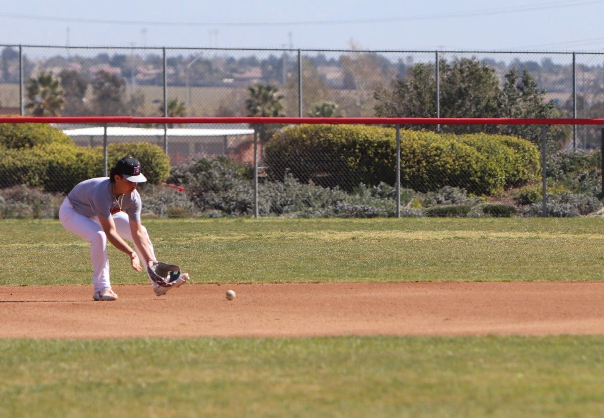 Sons of Dodgers' third-base coach, Brady and Trey Ebel, help Etiwanda ...