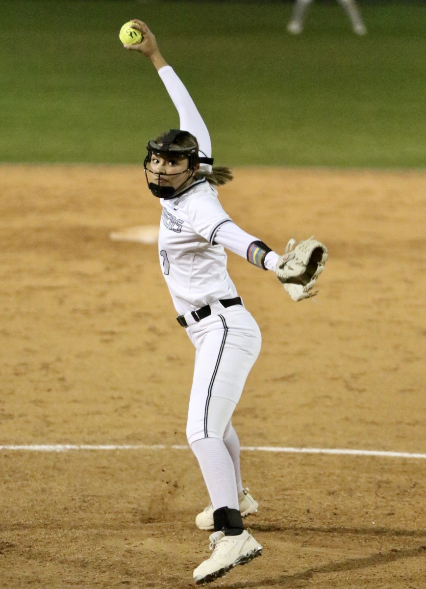 Ema Ramirez's walk-off double lifts Laredo United South past San ...