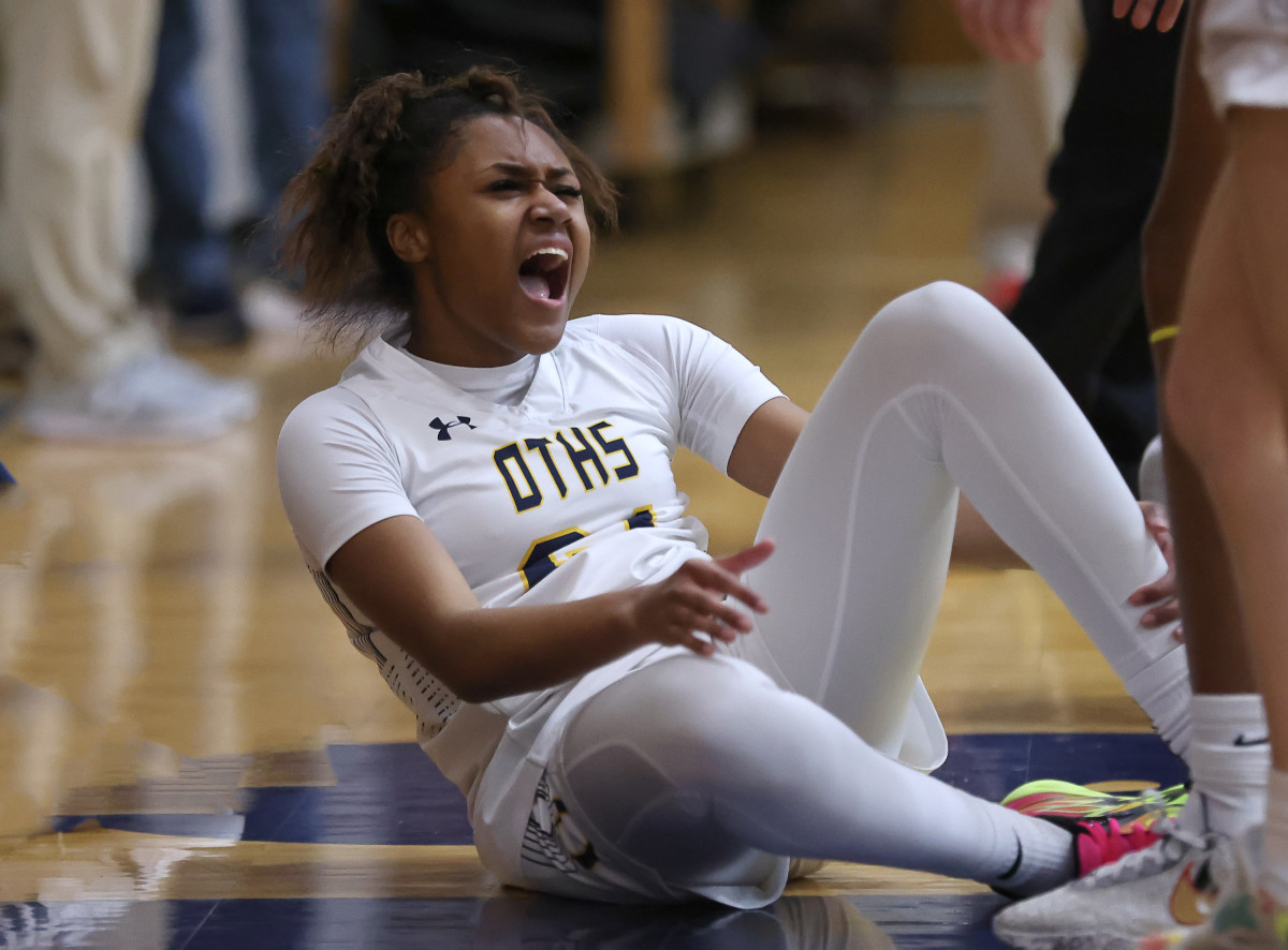 Photos: O'Fallon girls basketball edges Alton in Illinois sectional ...