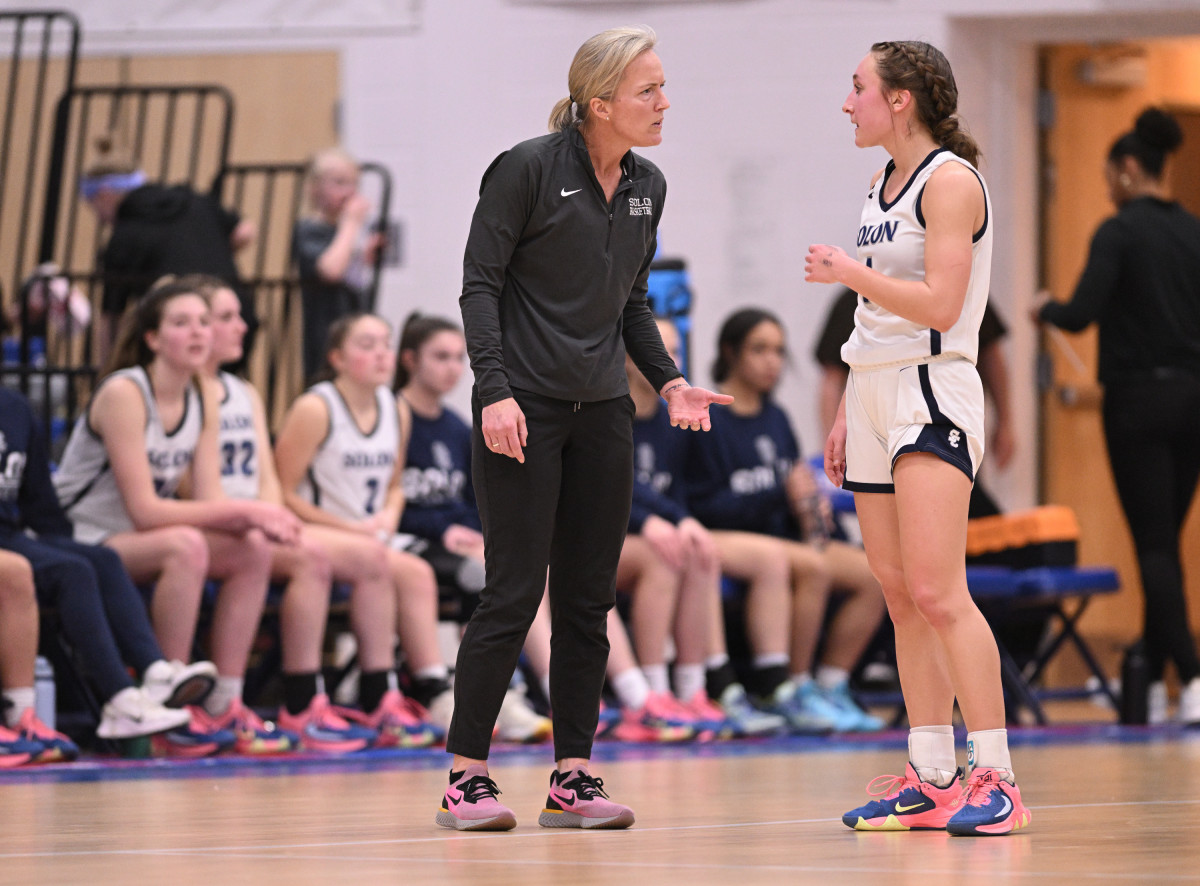 Solon sweeps Wadsworth in boys, girls high school basketball ...