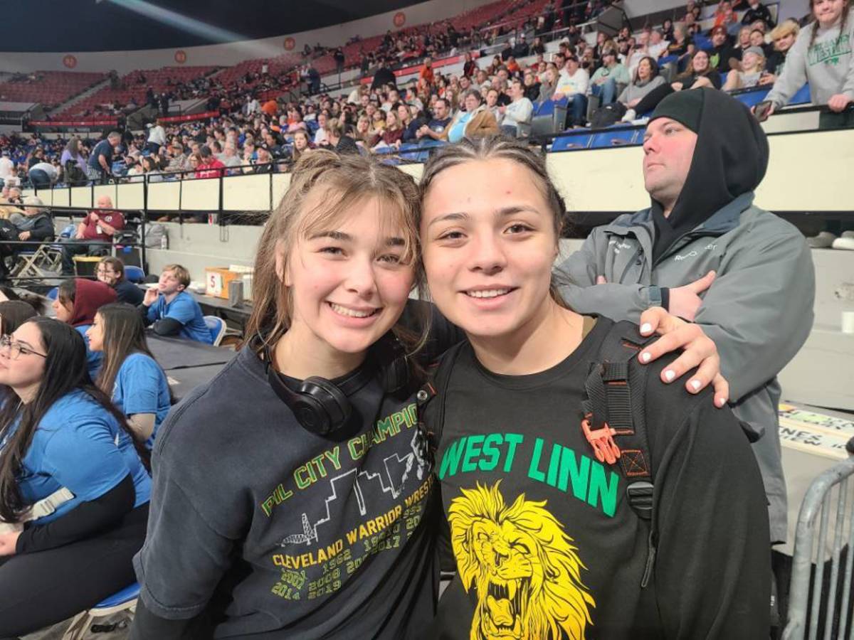 6A, 5A, 6A/5A Girls state wrestling Day 1: Newberg, West Linn in tight ...