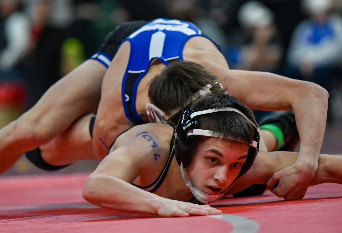 Photos: 6A, 5A OSAA wrestling state finals - Sports Illustrated High ...