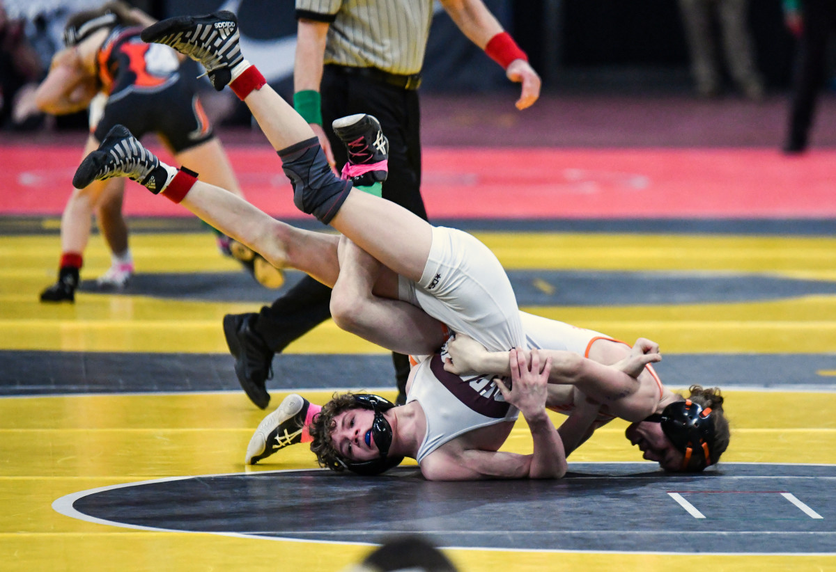 Photos: 6A, 5A OSAA wrestling state finals - Sports Illustrated High ...