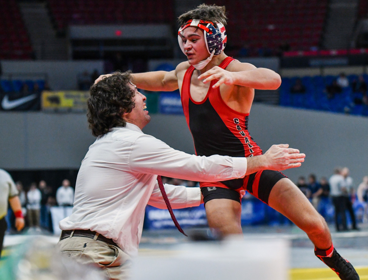 Photos: 6A, 5A OSAA wrestling state finals - Sports Illustrated High ...