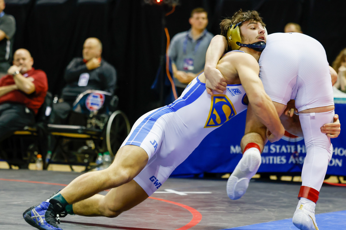Seckman’s Ruble makes the most out of his last wrestling meet with ...