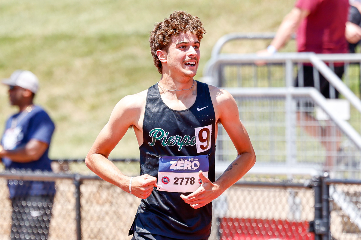 Andrew Hauser pulls off dramatic finish to win Missouri Class 5 1600 ...