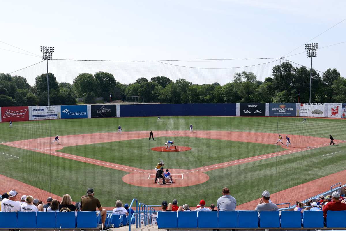 Caleb Oligschlaeger's shutout helps reigning Class 1 baseball champion ...