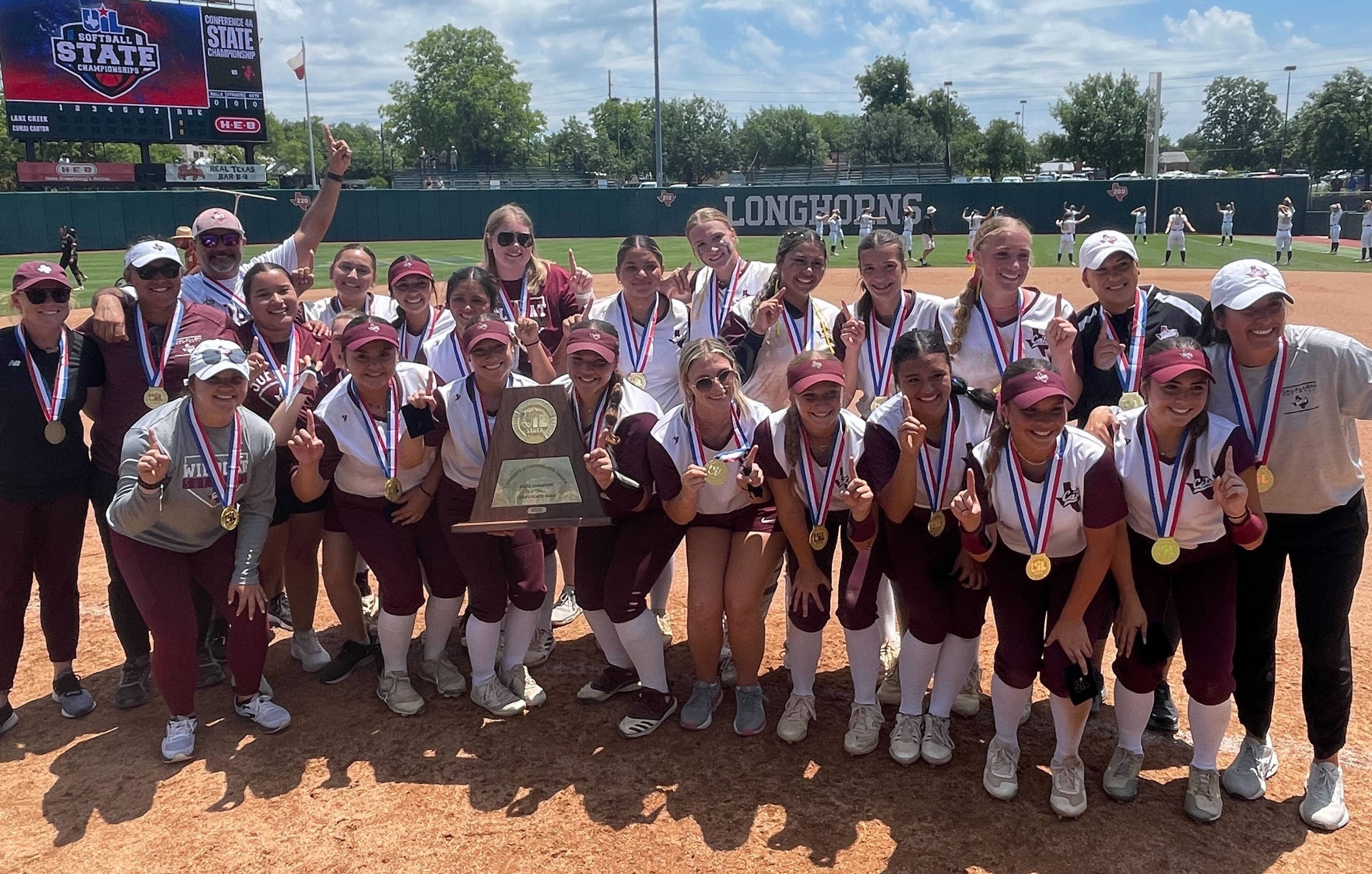 Calallen wins first Texas 4A state softball title, spoils Liberty's ...