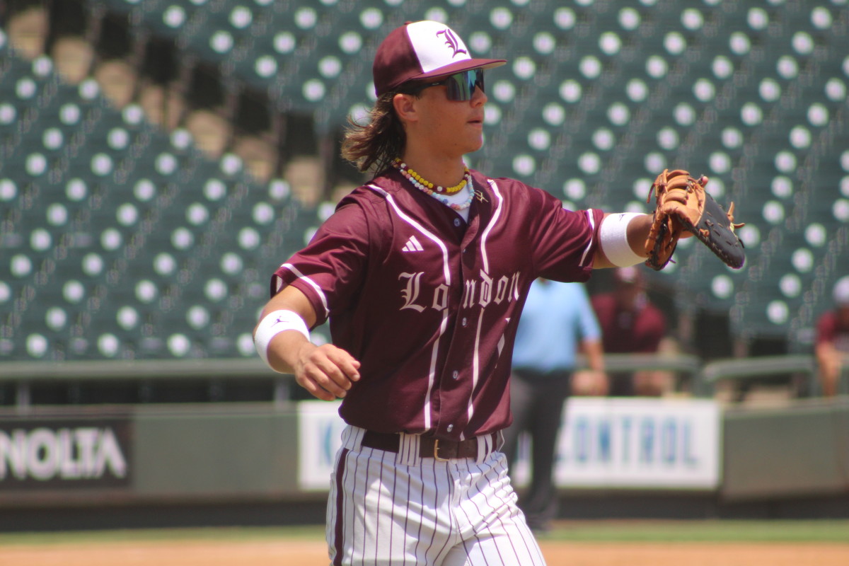 Wall beats Corpus Christi London in 3A Texas (UIL) baseball state ...