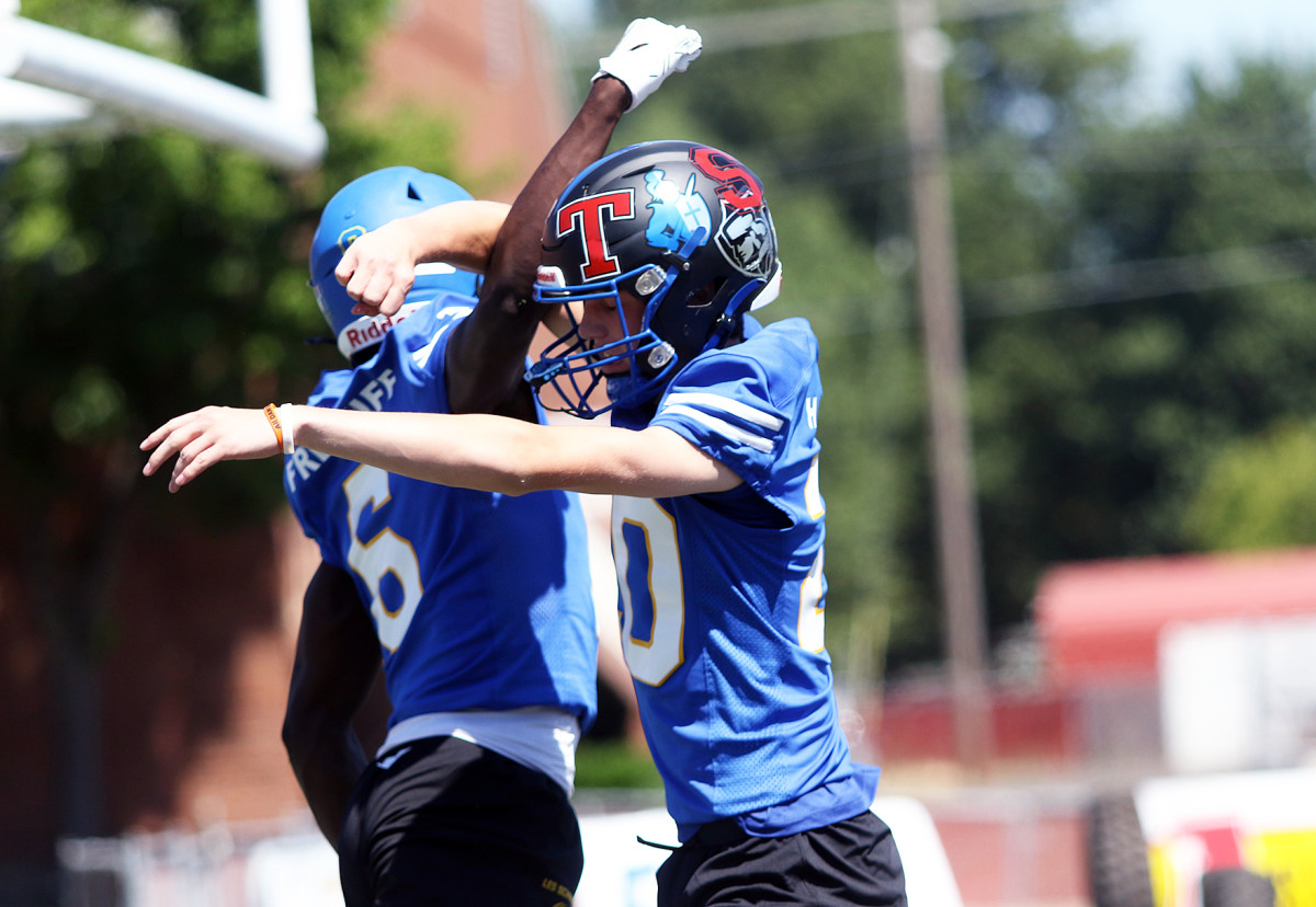 Noah Holub proud to represent 3A Valley Catholic at Les Schwab Bowl ...
