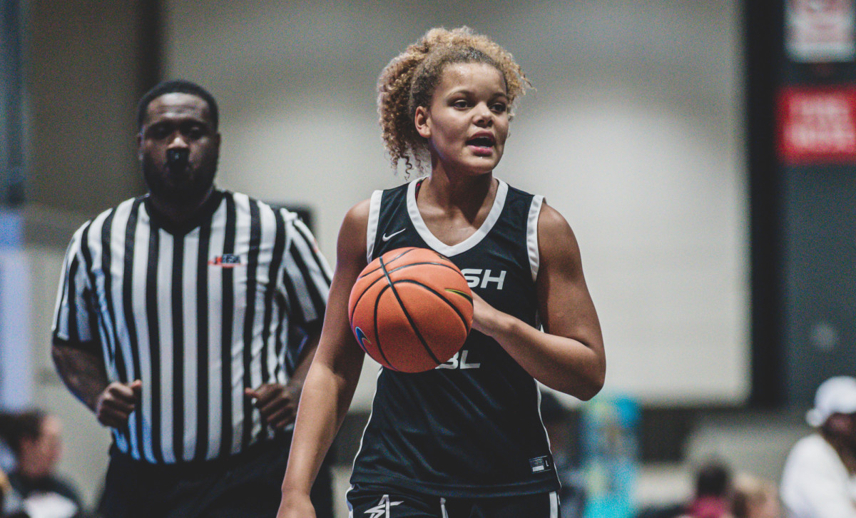 Jerzy Robinson, nation's top 2026 girls basketball prospect, transfers ...