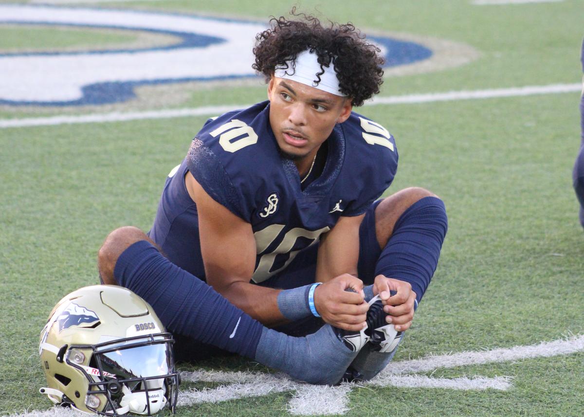 St. John Bosco QB Pierce Clarkson ruled out for second half of Mater ...