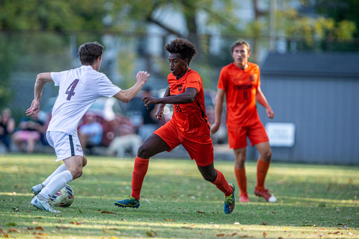 Photos: Webster Groves boys soccer beats Summit for ninth straight win ...