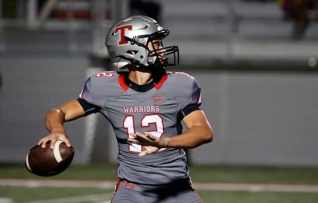 That quarterback is an 8th-grader? Thompson (Alabama) 14-year-old ...