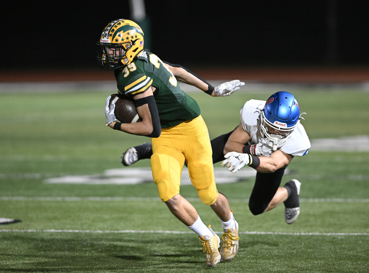 Los Alamitos shows 'grit', 'unity', and star power against Edison for ...