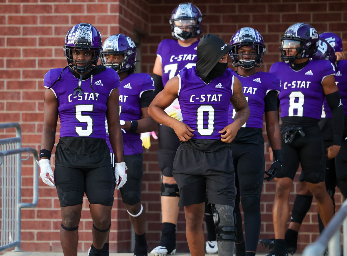 Look: College Station escapes with 27-24 double overtime win over ...