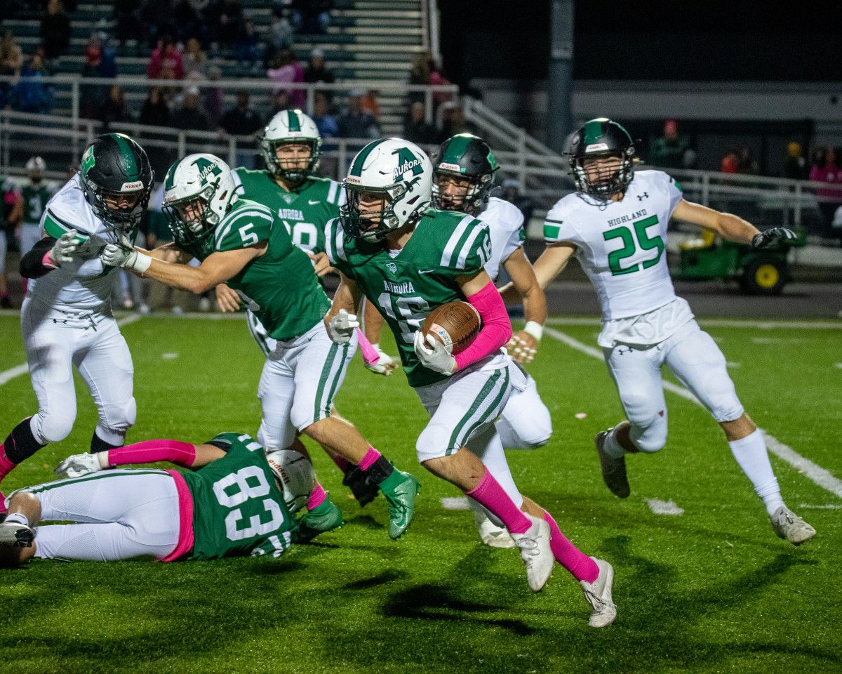 Highland football rides defense and three Lukas Stiles touchdowns to a ...