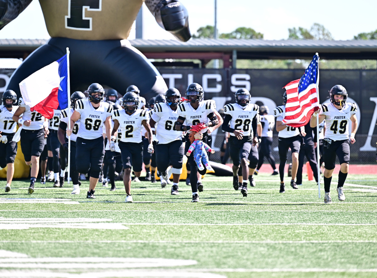 Look: Manvel beats Richmond Foster in back-and-forth district battle ...