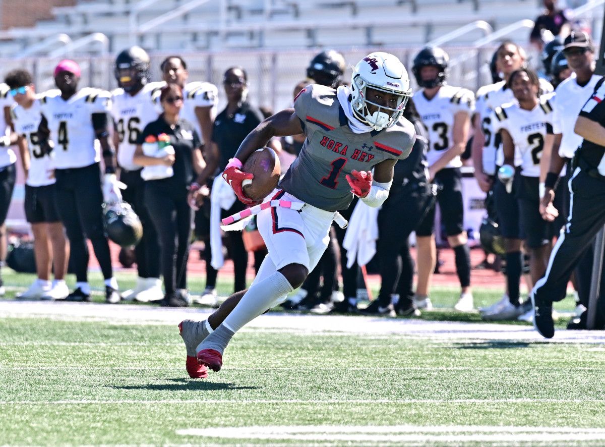 Look: Manvel beats Richmond Foster in back-and-forth district battle ...