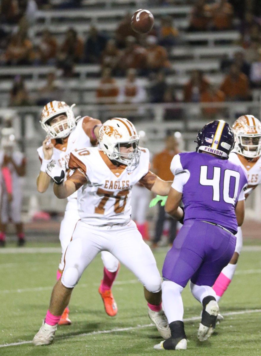 Look: Eagle Pass beats Laredo LBJ 49-7, continues historically hot ...