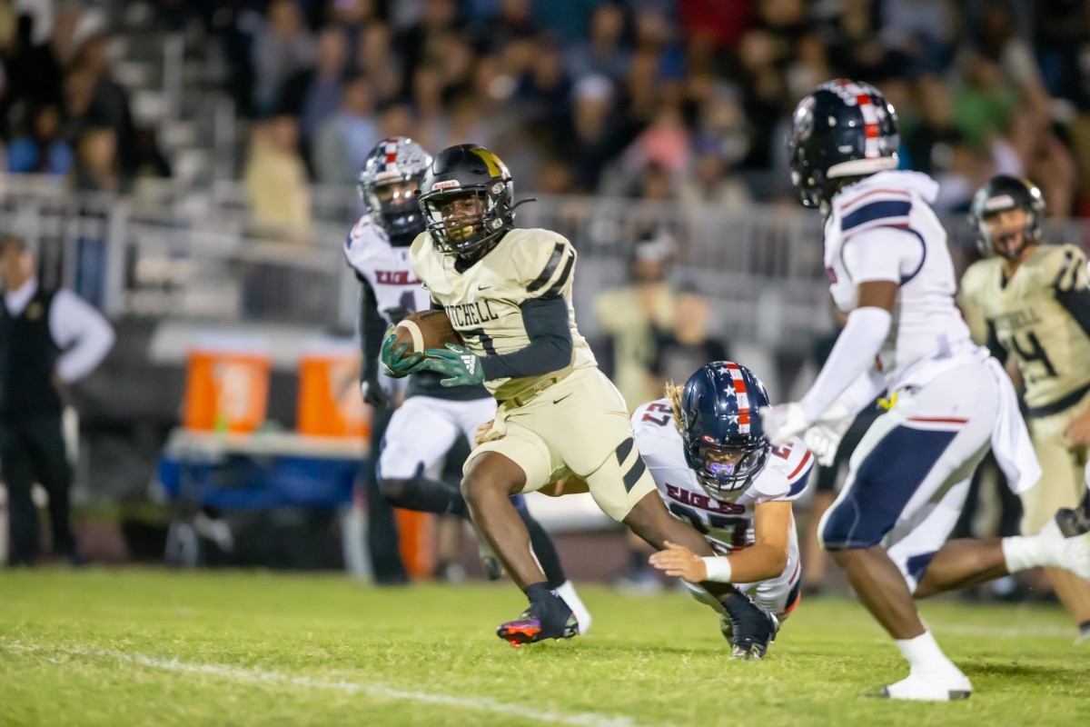 Photo gallery: Mitchell Mustangs get by Springstead Eagles in defensive ...