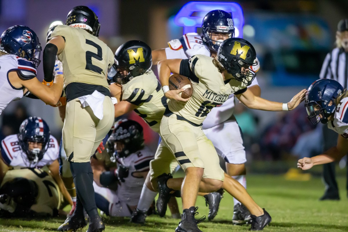 Photo gallery: Mitchell Mustangs get by Springstead Eagles in defensive ...
