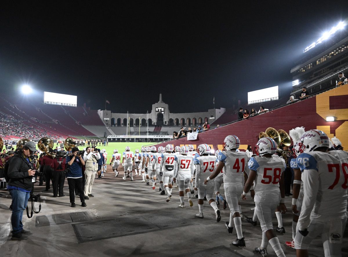 East LA Classic photo gallery: Garfield beats Roosevelt 16-8 - Sports ...