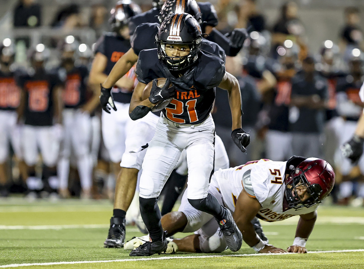 Central Section: Sixth-ranked Central shocks No. 1 Clovis West behind defense, Dayton Tafoya ...