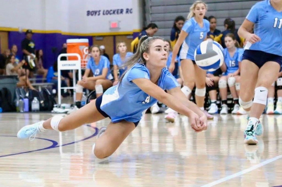 Before Alex Acevedo joins the Oregon Ducks, she's finishing up a detour ...