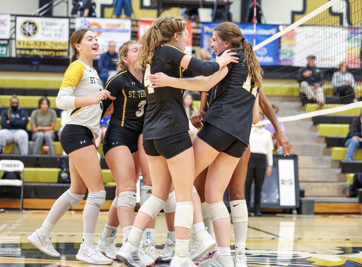 Photos: St. Teresa's Academy tops Lee's Summit West for Class 5 ...