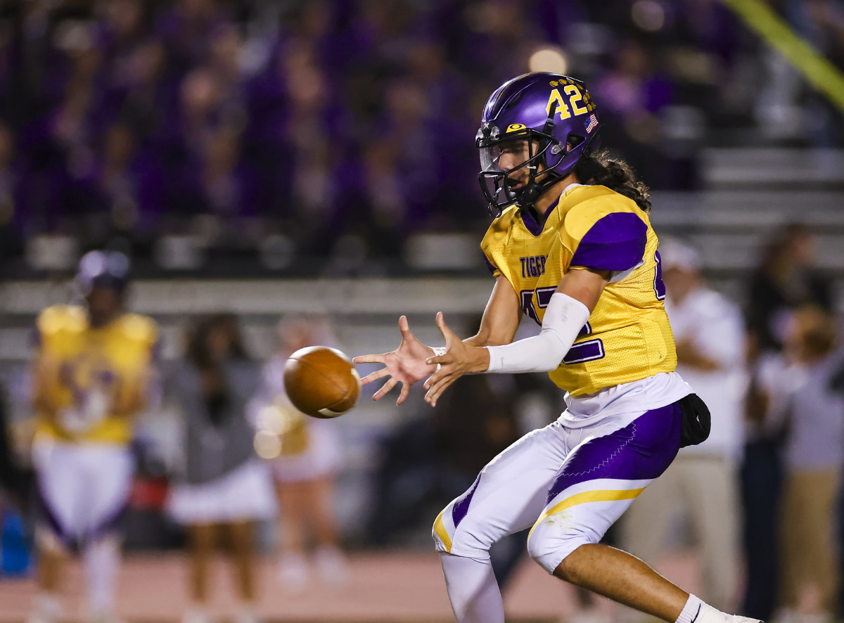 Central Section: No. 9 Lemoore starts fast, finishes off No. 13 Hanford ...