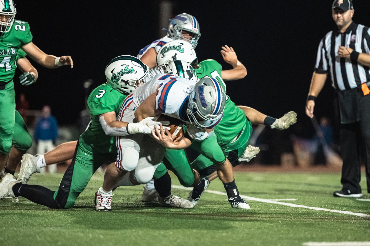 Marysville football runs by Dublin Coffman for 28-24 upset win to open ...