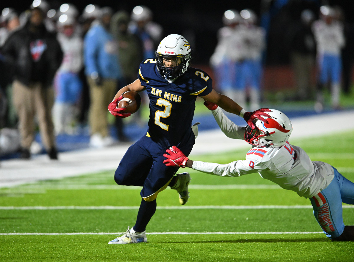 Tallmadge Scores Final 14 Points To Defeat Villa Angela St Joseph 21 7