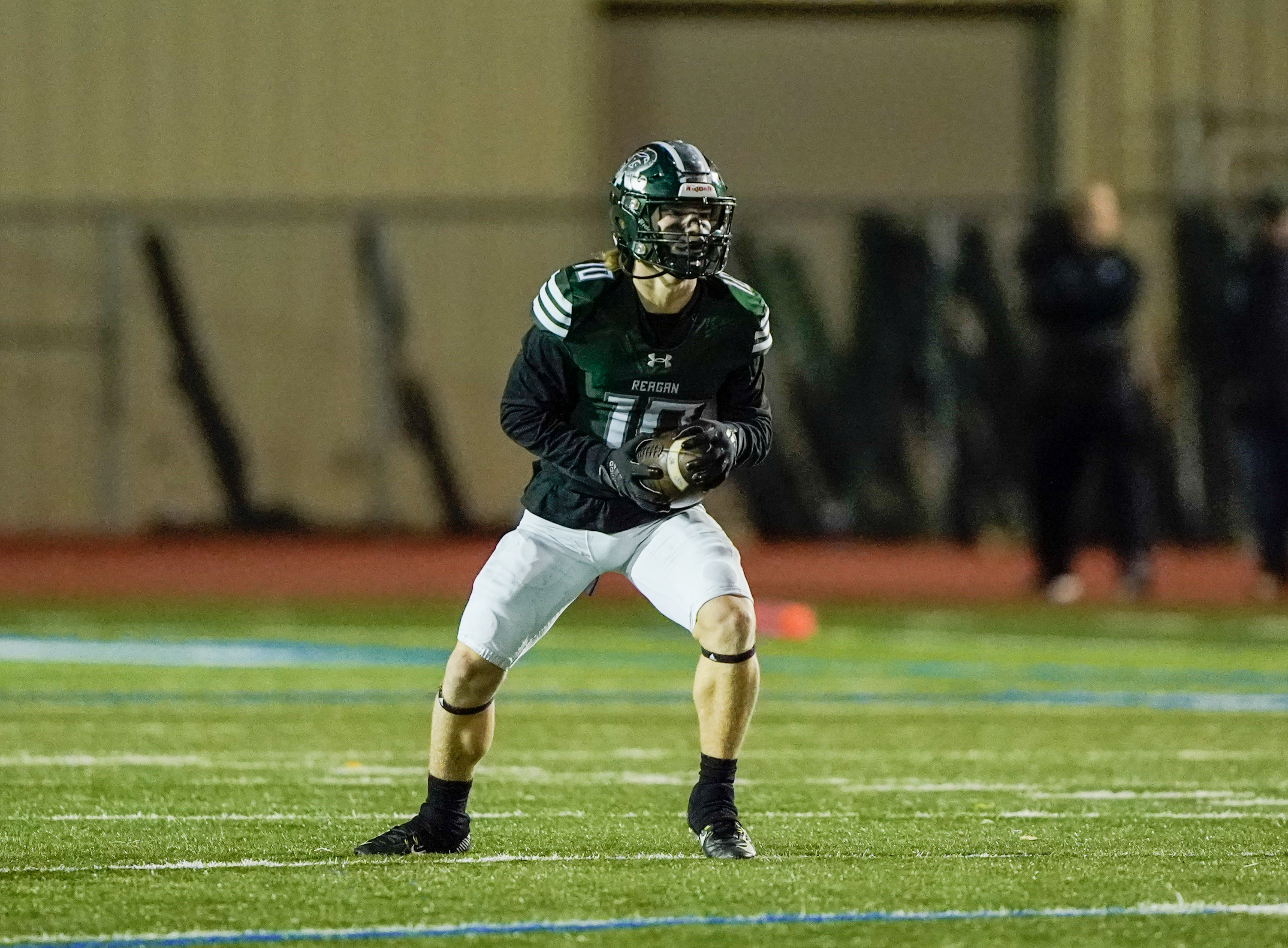 Reagan holds off San Antonio Johnson to survive 'biggest test of the ...