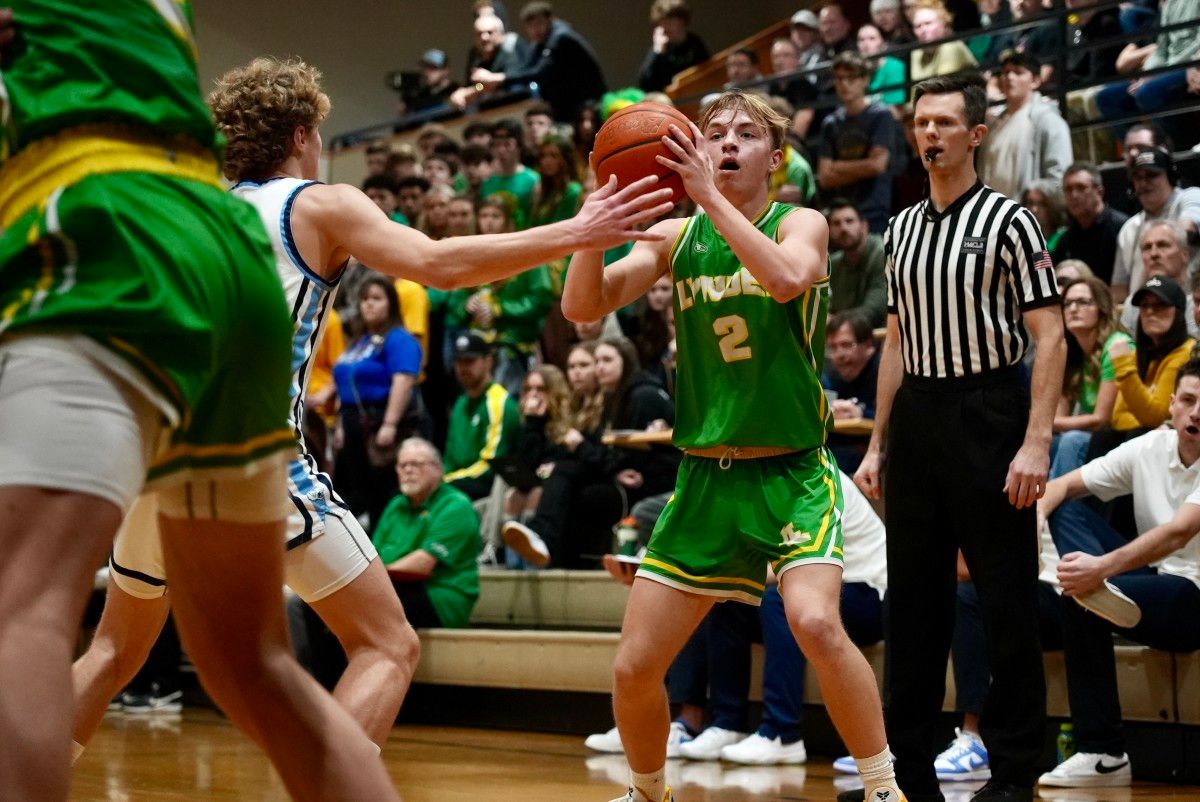 Anthony Canales powers Lynden boys basketball past Lynden Christian, 3 ...