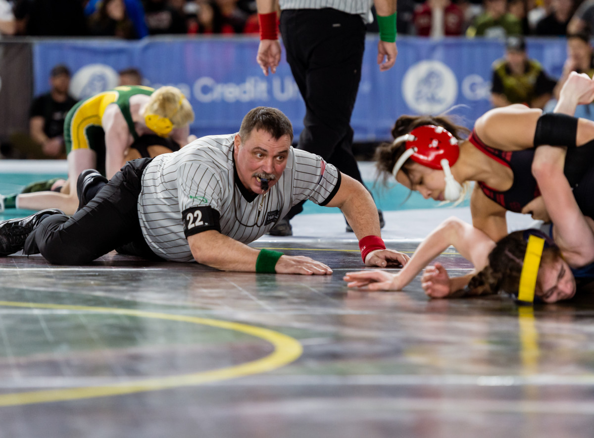Look: First day of Mat Classic produces share of takedowns, reversals ...