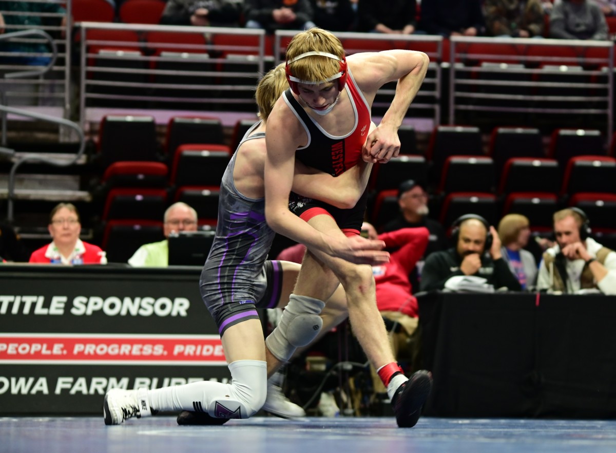 Iowa high school wrestling state tournament: Day 3 results, team scores ...