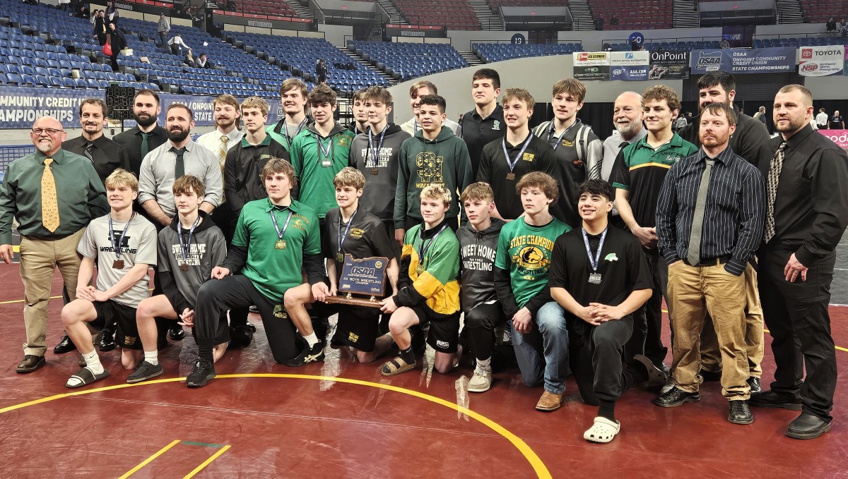 Togetherness the key for 4A wrestling champion Sweet Home: ‘When one of ...