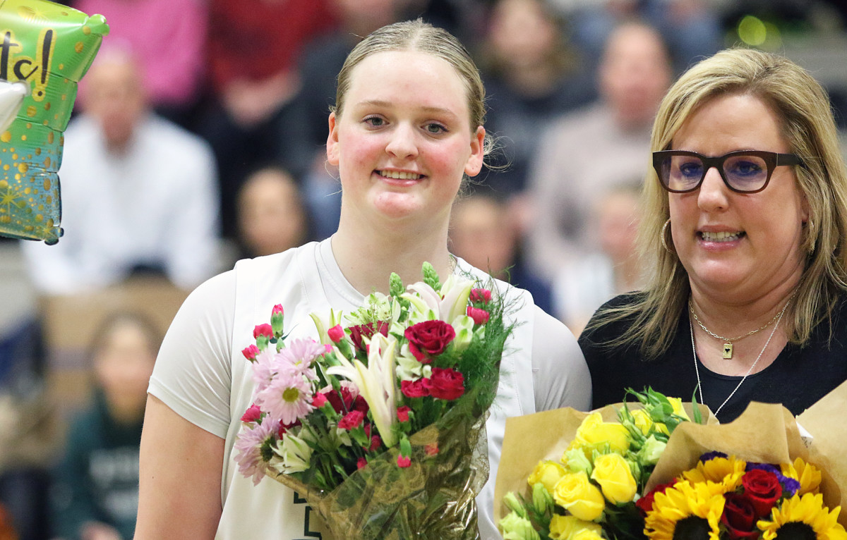 Kendra Hicks a record-setting rebounding machine for Jesuit (Oregon ...