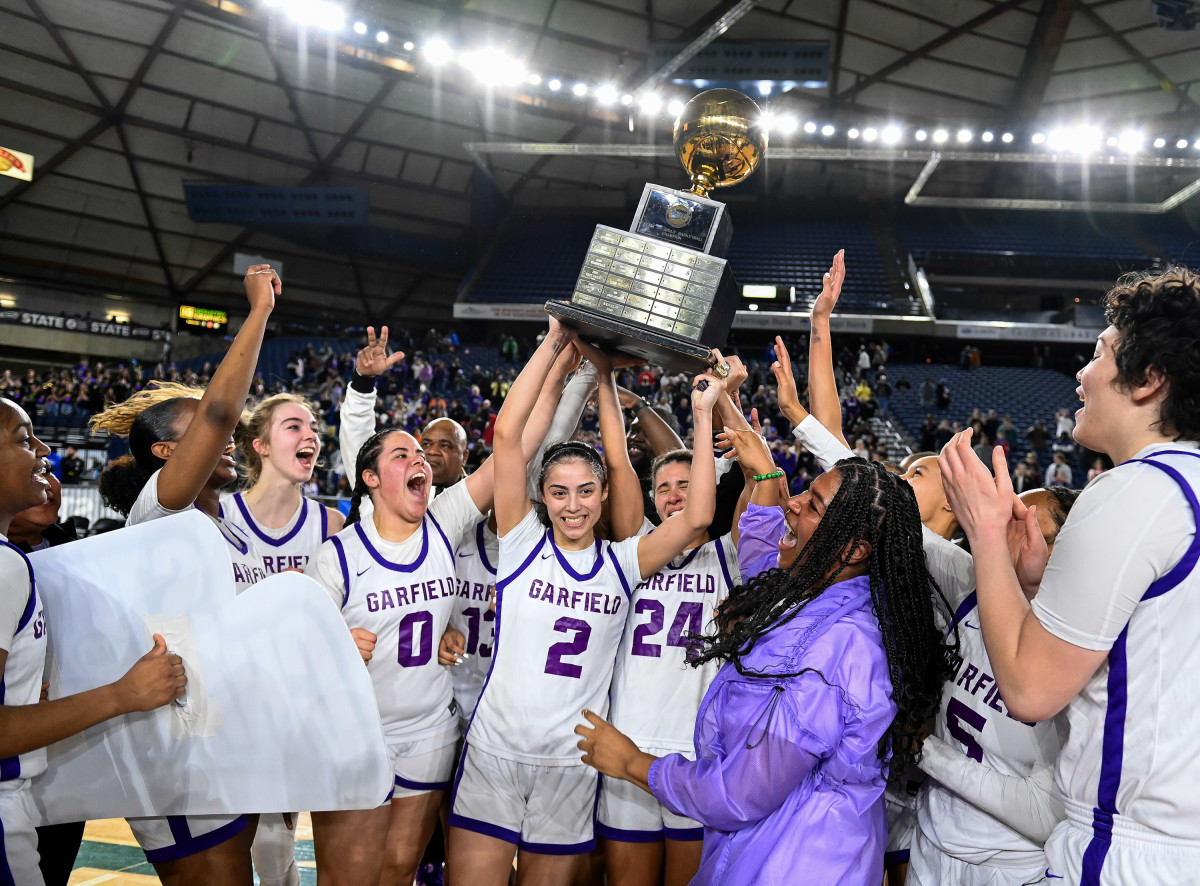 Look: Katie Fiso's final chapter in storied Garfield Bulldogs ...