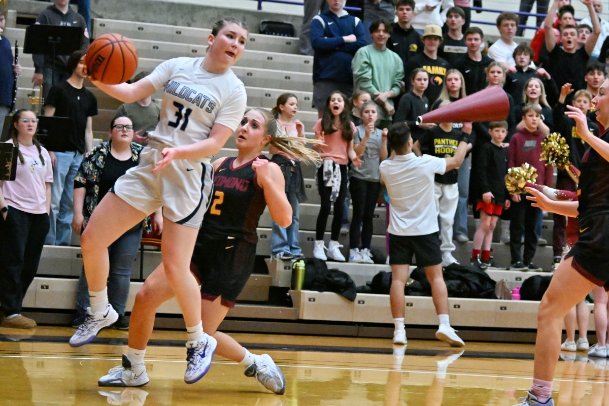 Redmond outlasts Wilsonville in OT for historic win, 5A girls semifinal date with Silverton ...