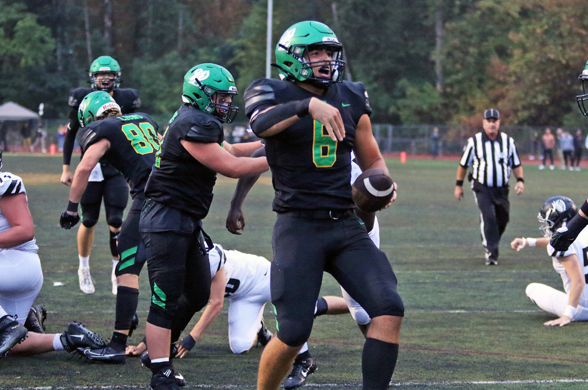 Defending 6A champion West Linn beats Nelson in 2023 football opener ...