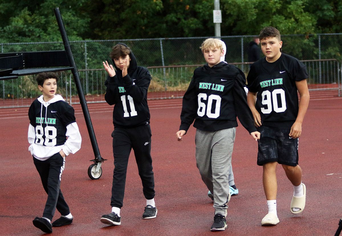 West Linn shuts out Nelson as Oregon high school football kicks off: 5 ...