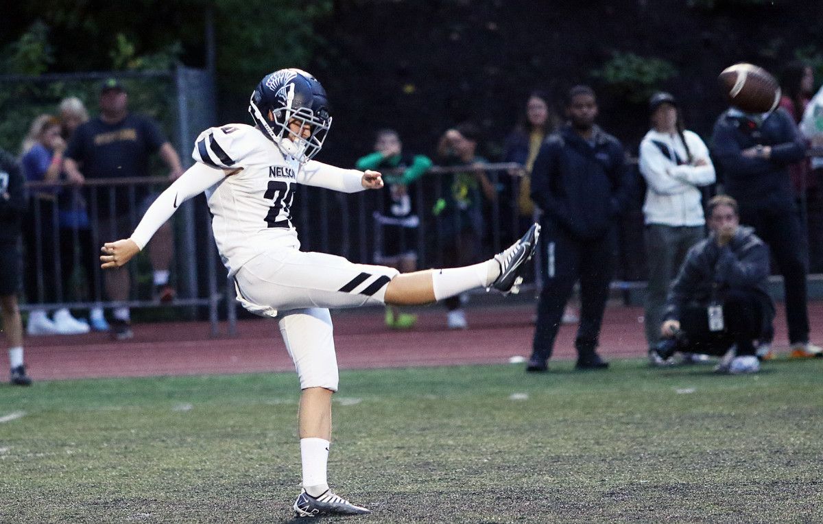 West Linn shuts out Nelson as Oregon high school football kicks off: 5 ...